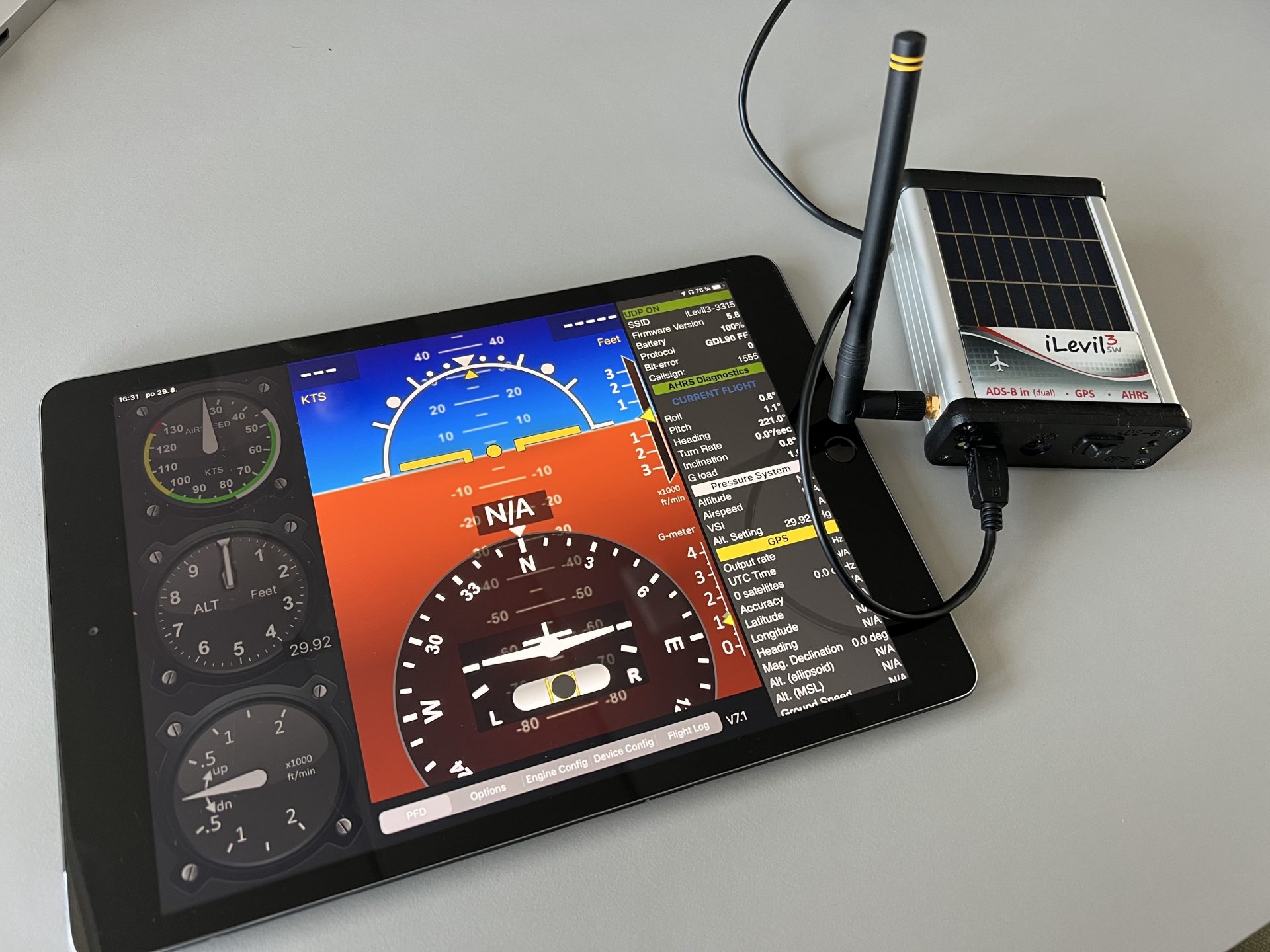 iLevil 3 SW - GPS, AHRS a ADS-B - AEROHANGÁR