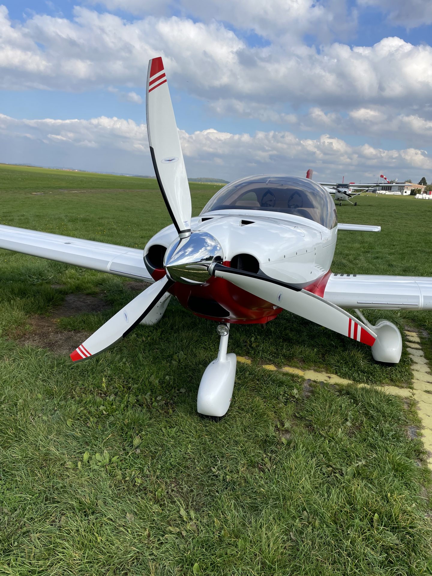 Ul Dynamic WT 9. OK Edition D3 600kg ELSA - AEROHANGÁR