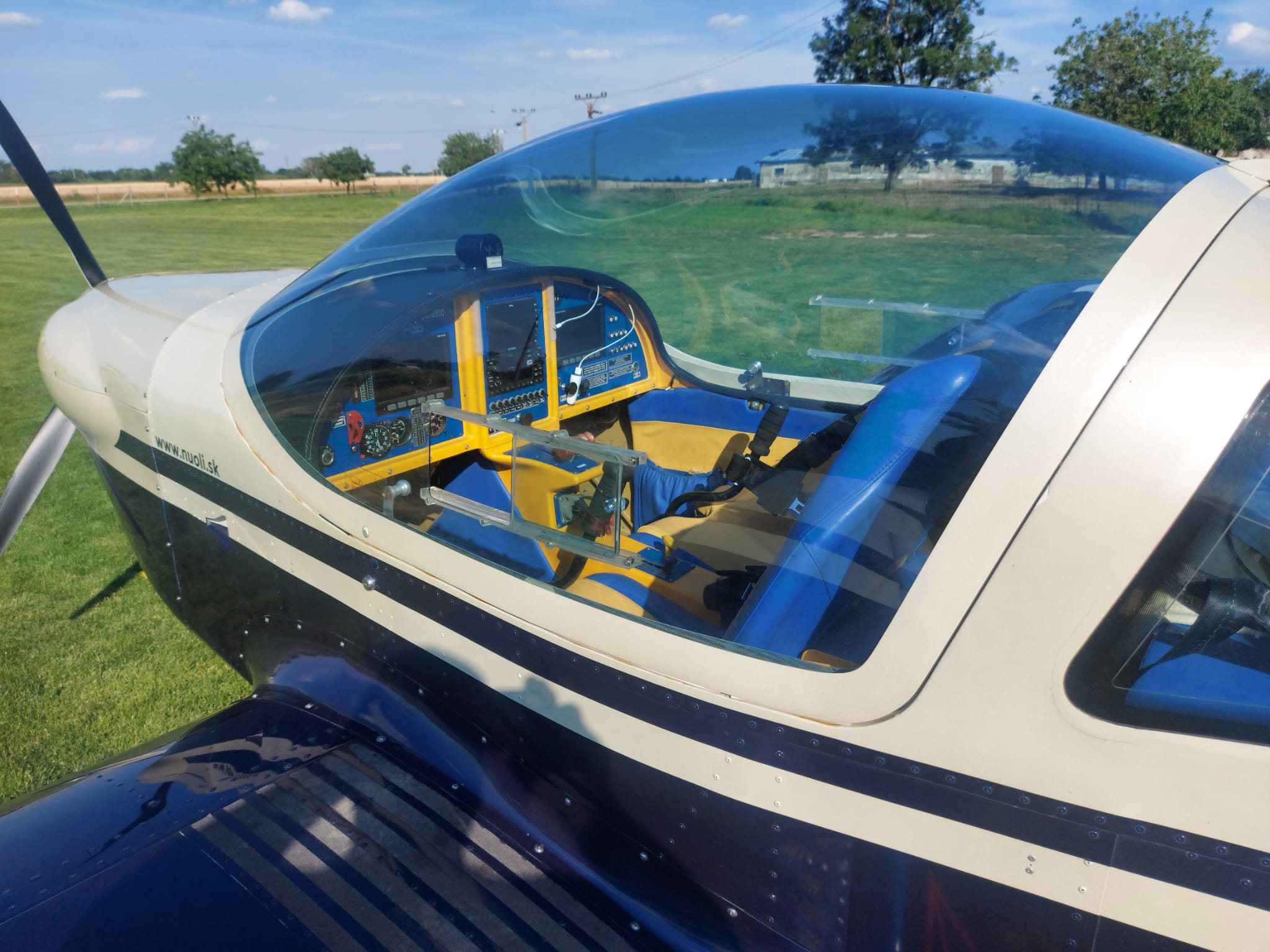 SD-4 VIPER - AEROHANGAR