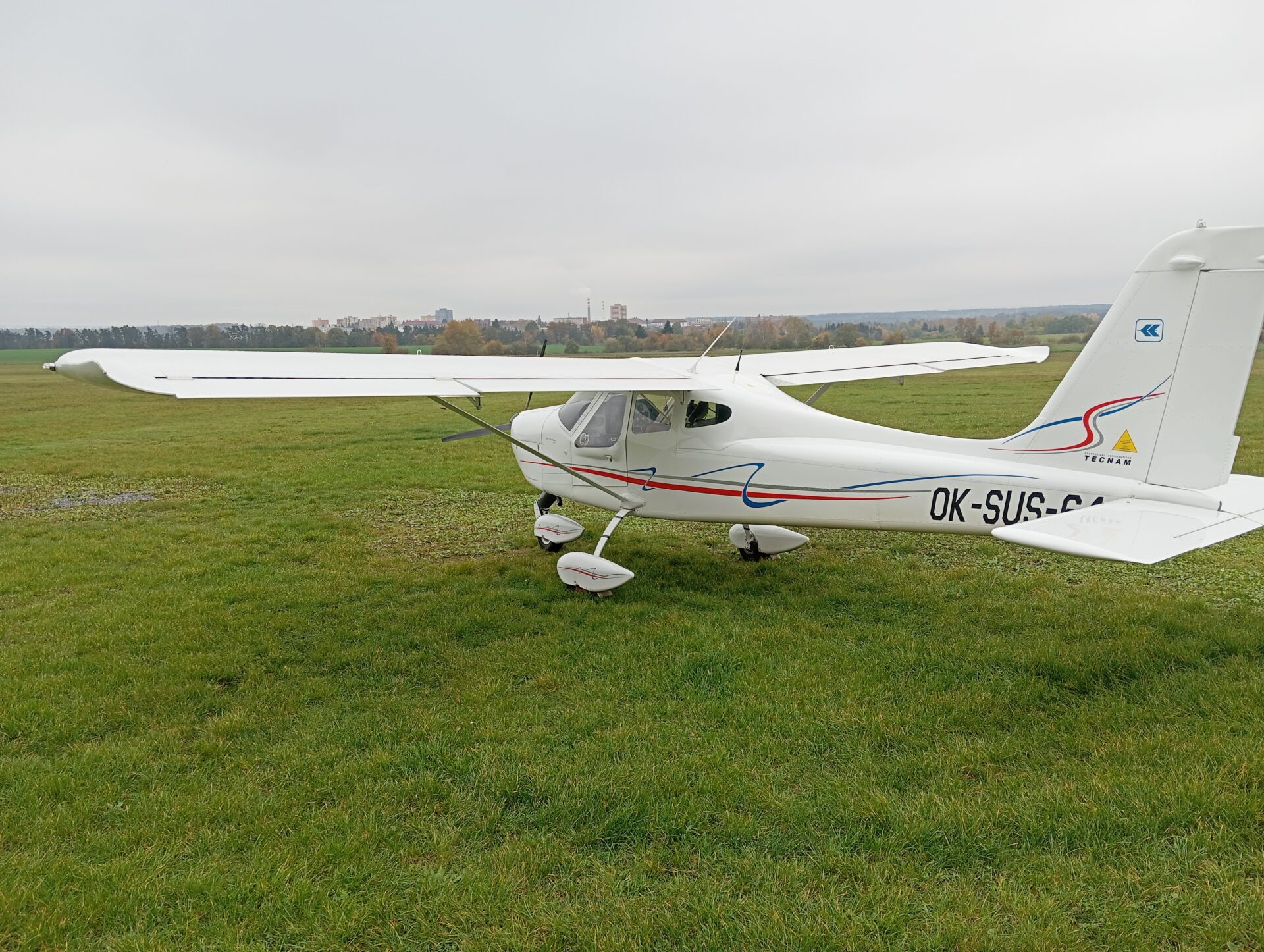 Tecnam P92 echo super de luxe - AEROHANGAR