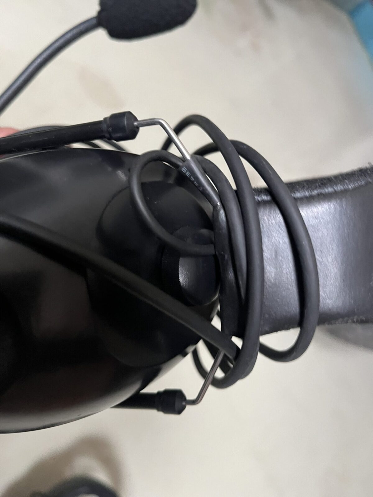 UL airline headsets - AEROHANGAR